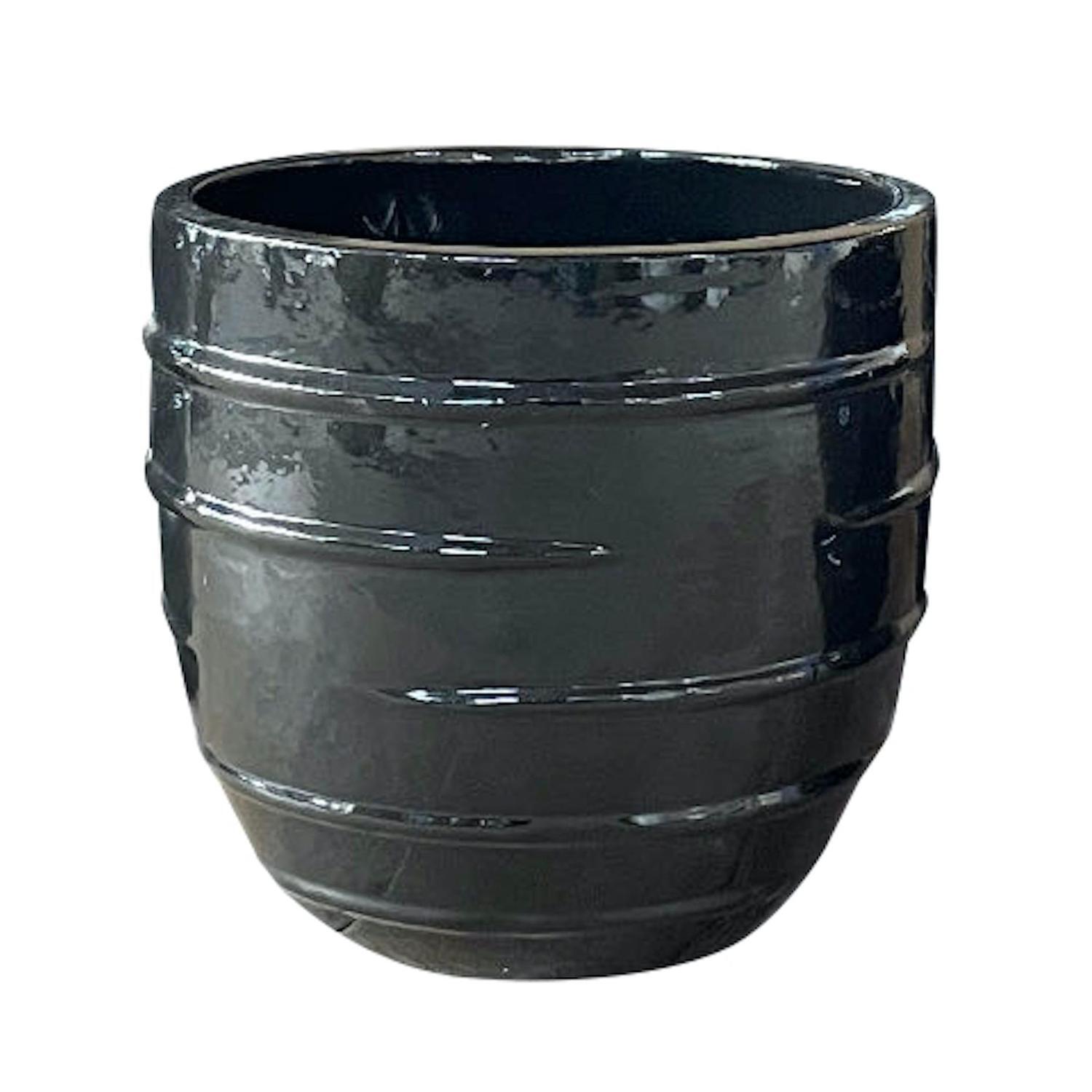 Gardeners Edge | Glazed Cedar Outdoor Pot Black M | Mitre10